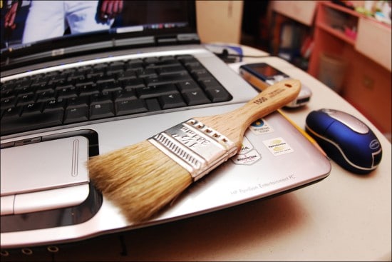 15 Cara Tebaik Merawat Laptop dengan Benar Agar Tahan Lama dan Awet